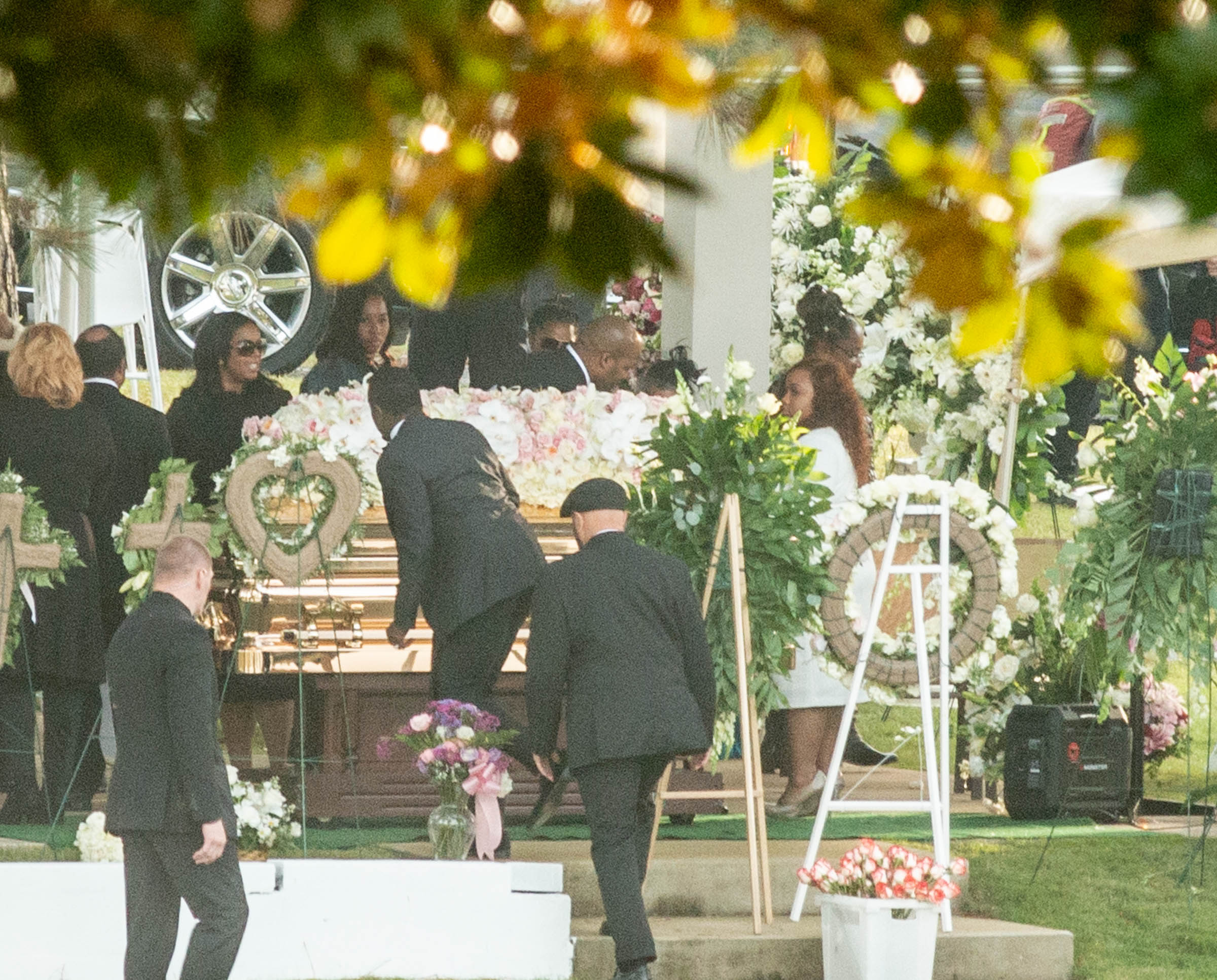 Kim Porter Funeral Photos, Video: Model's Life Celebrated, Mourned