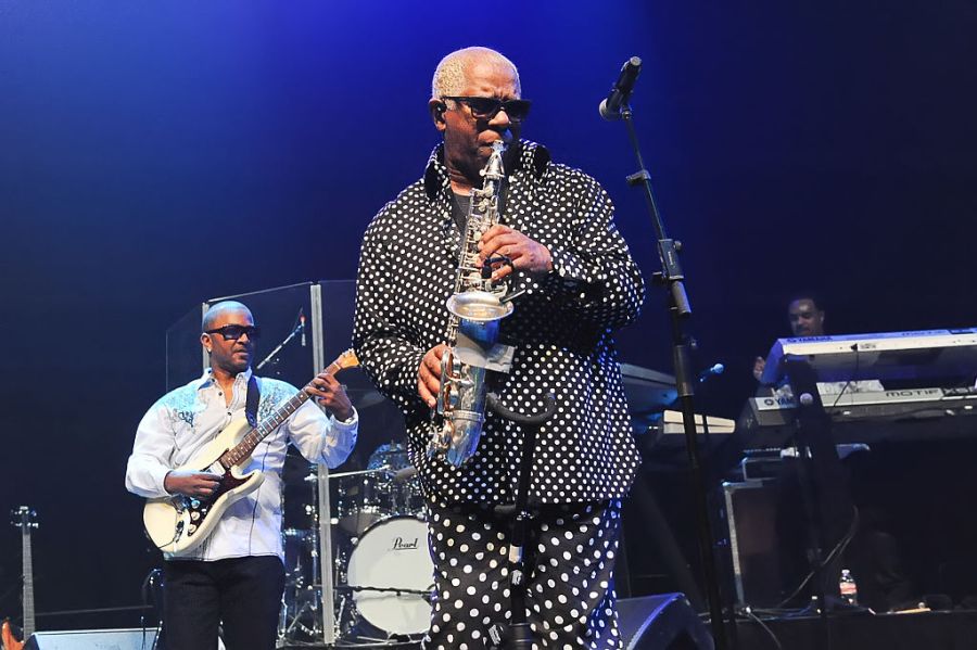 Dennis 'Dee Tee' Thomas Dies: Kool & The Gang Saxophonist Dead At 70