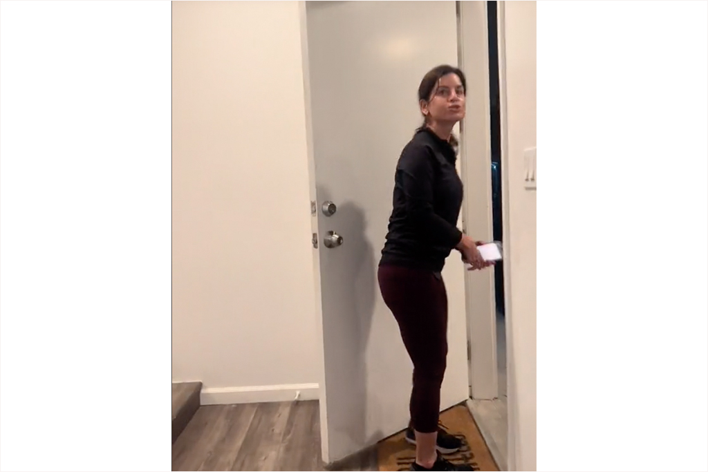 Karen Video Shows White Woman Trespassing In Man S Home