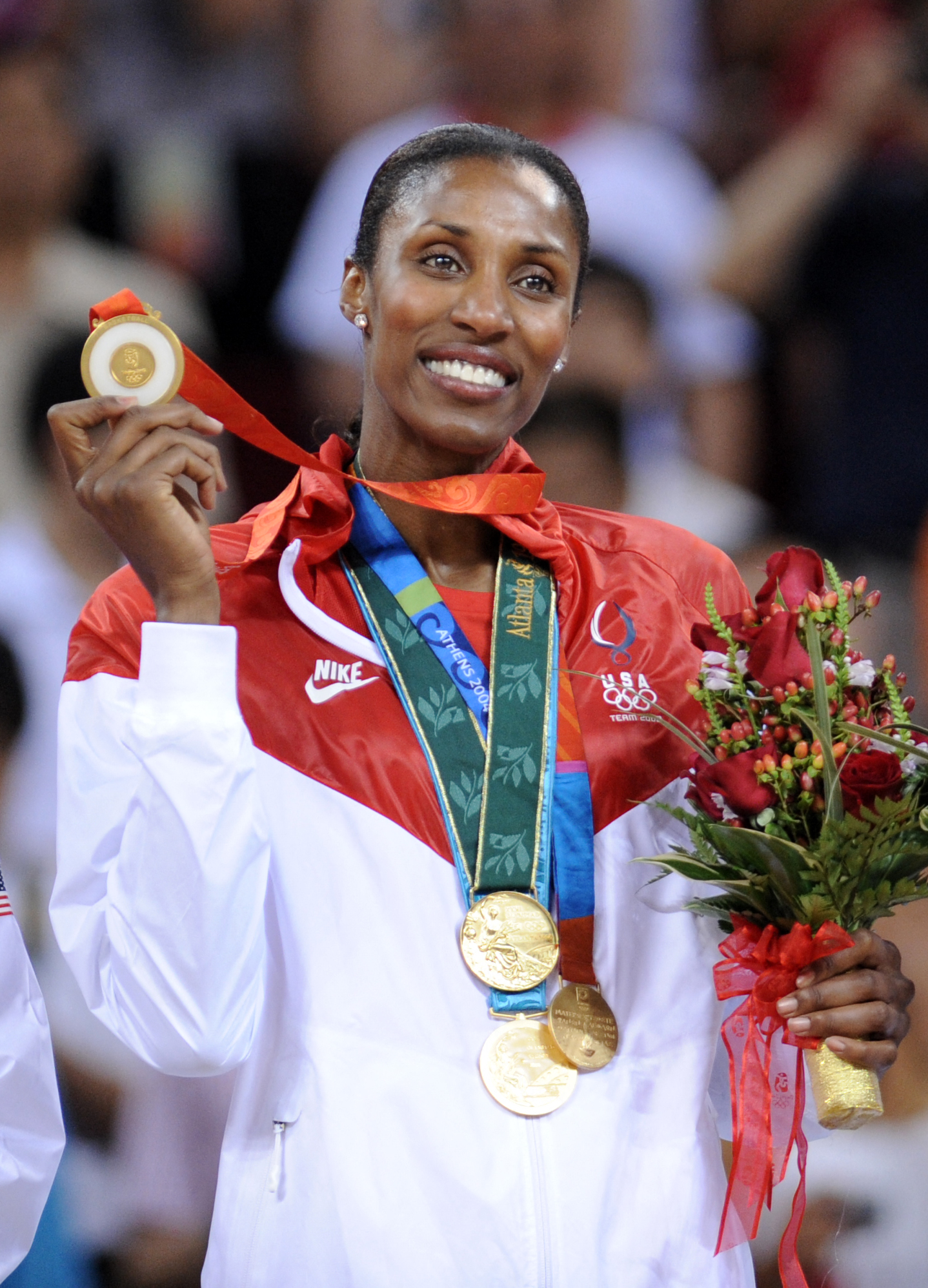 Lisa Leslie’s Statue At Crypto.com Arena Is Long Overdue